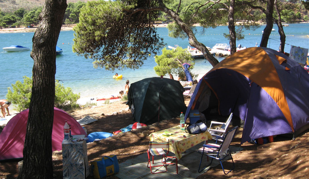 Κορυφαίοι προορισμοί για κάμπινγκ στην Ελλάδα | Pagenews.gr
