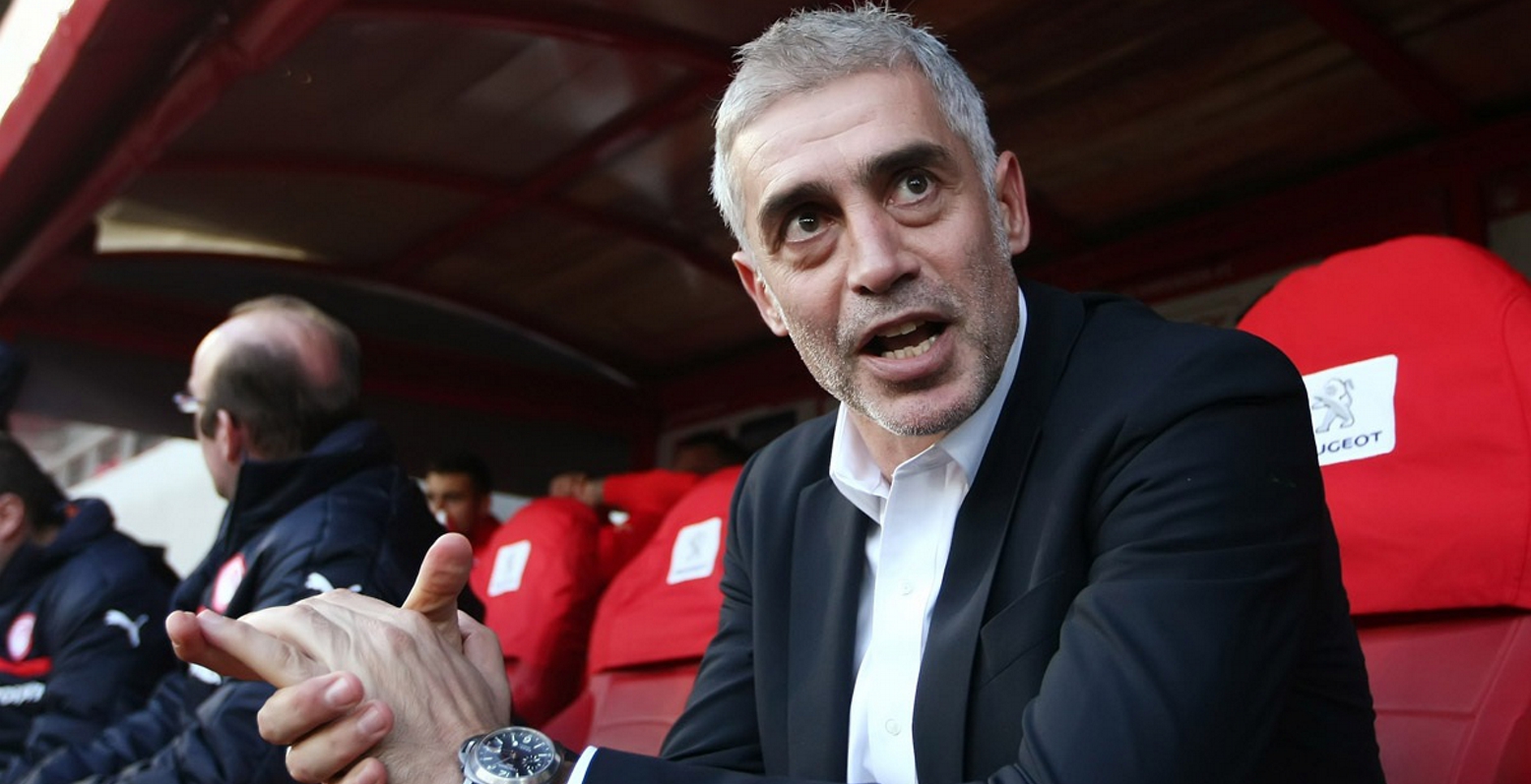 Νικοπολίδης: Το μήλο κάτω από την μηλιά - Ποζάρει με τη Βάσω και την ...