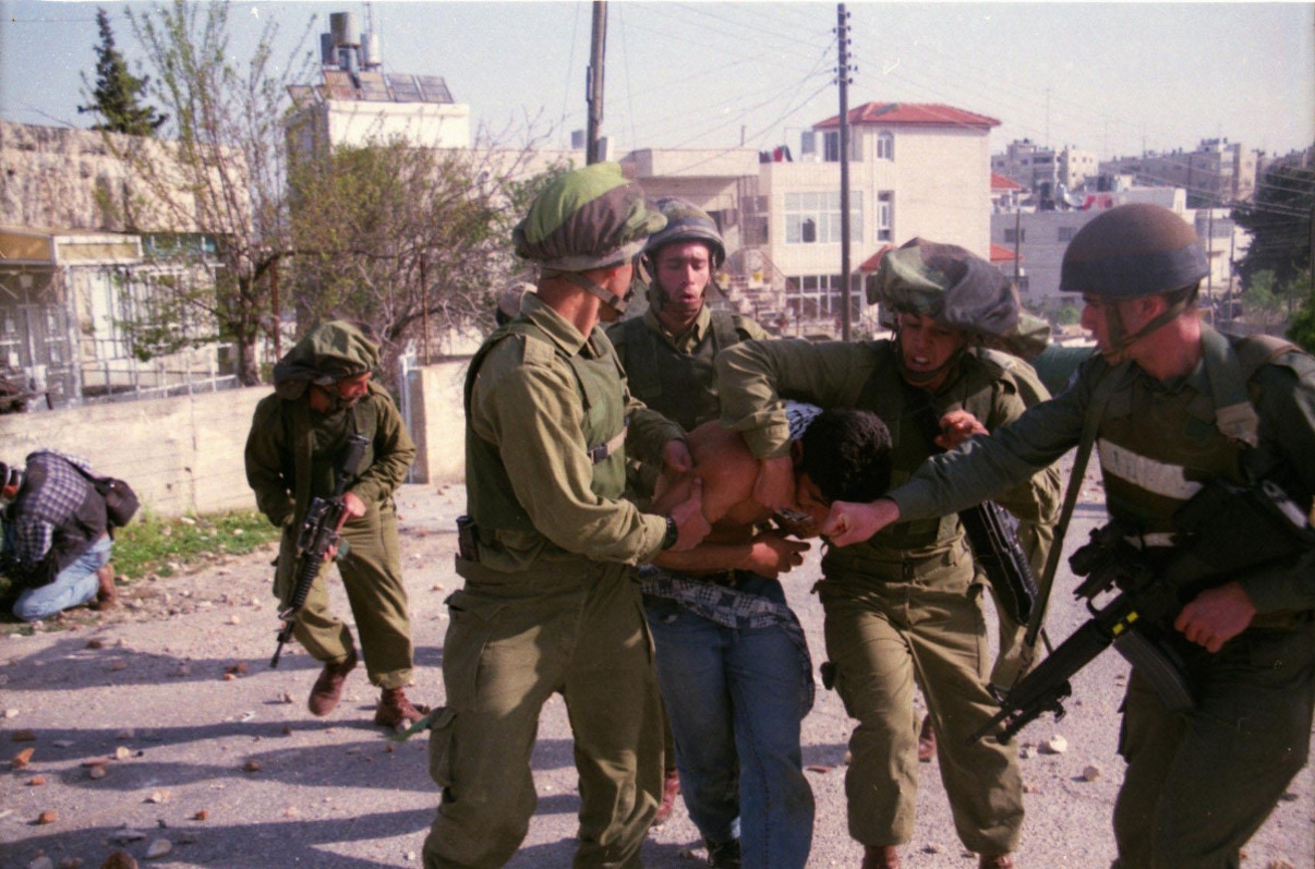 Ιερουσαλήμ: Παλαιστίνιος επιτέθηκε με μαχαίρι κατά Ισραηλινών | Pagenews.gr