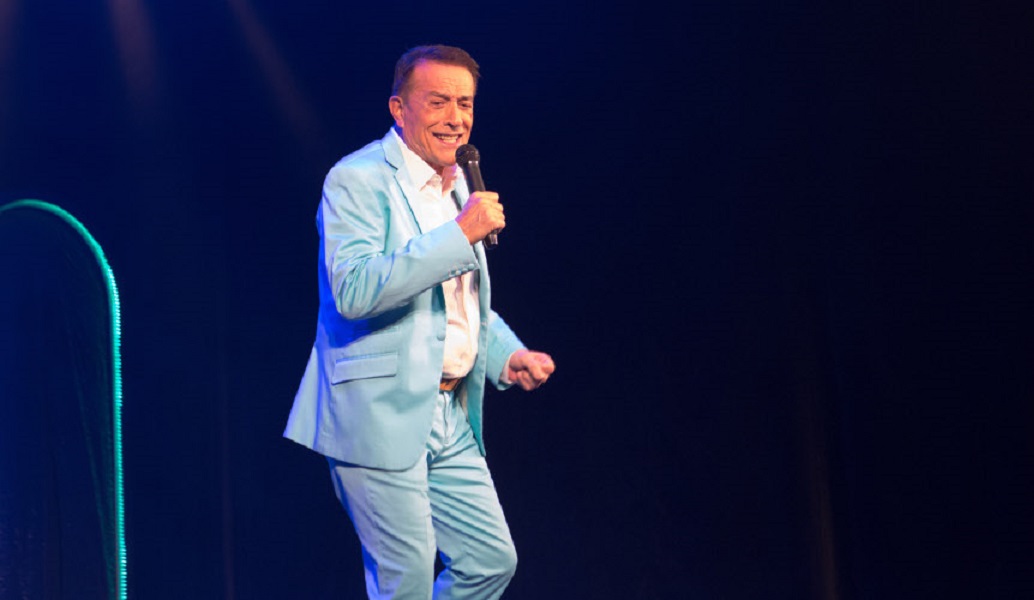 Eσπευσμένα στο χειρουργείο ο Δάκης | Pagenews.gr