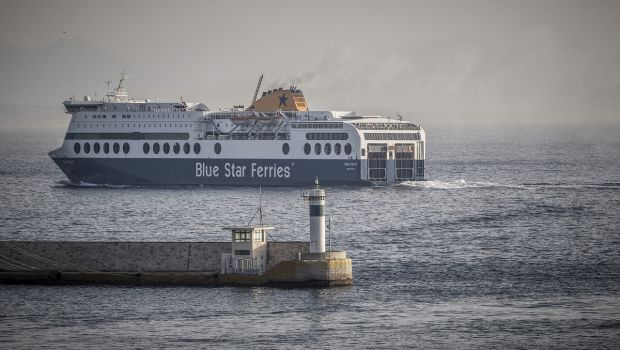 Εκκενώθηκε το Blue Star Horizon στον Πειραιά - Τηλεφώνημα για βόμβα ...