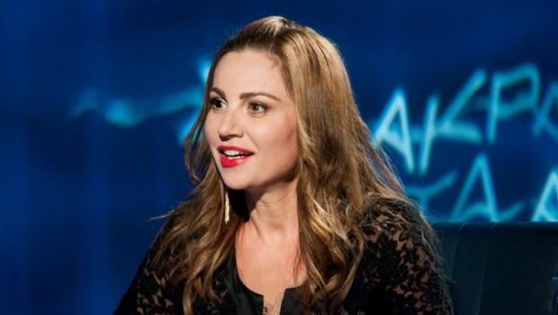 Κόπηκε η εκπομπή της Φλέσσα από την ΕΡΤ επειδή κατεβαίνει με τη Νέα ...