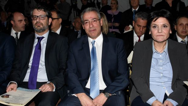 Νίκος Μάνεσης: "Έχω δεχθεί πολλές πισώπλατες μαχαιριές" | Pagenews.gr