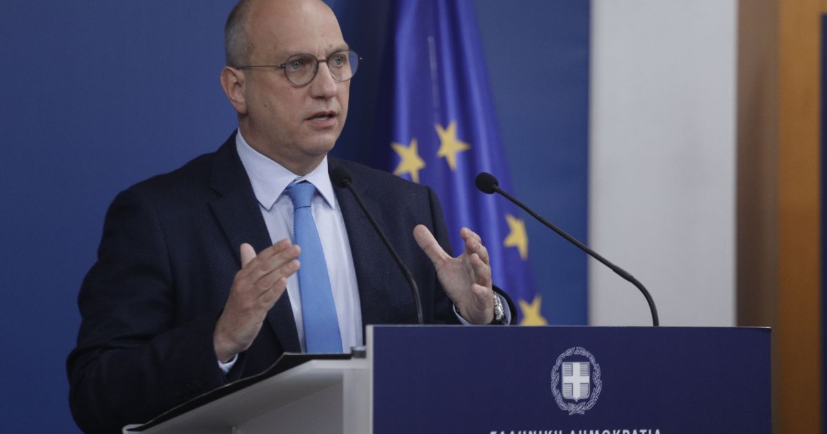 Γιάννης Οικονόμου: Θεσπίζεται για πρώτη φορά επίδομα εργασίας για ...