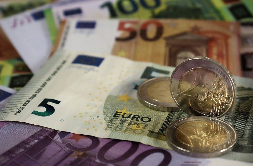 Κατώτατος μισθός: Από σήμερα στα 713 ευρώ – Αυξάνονται οχτώ επιδόματα ...