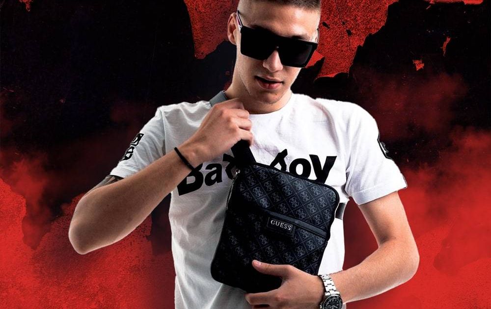 Trannos: Το βιντεοκλίπ με τα όπλα -Σαν να είναι παιχνίδι | Ειδησεις ...