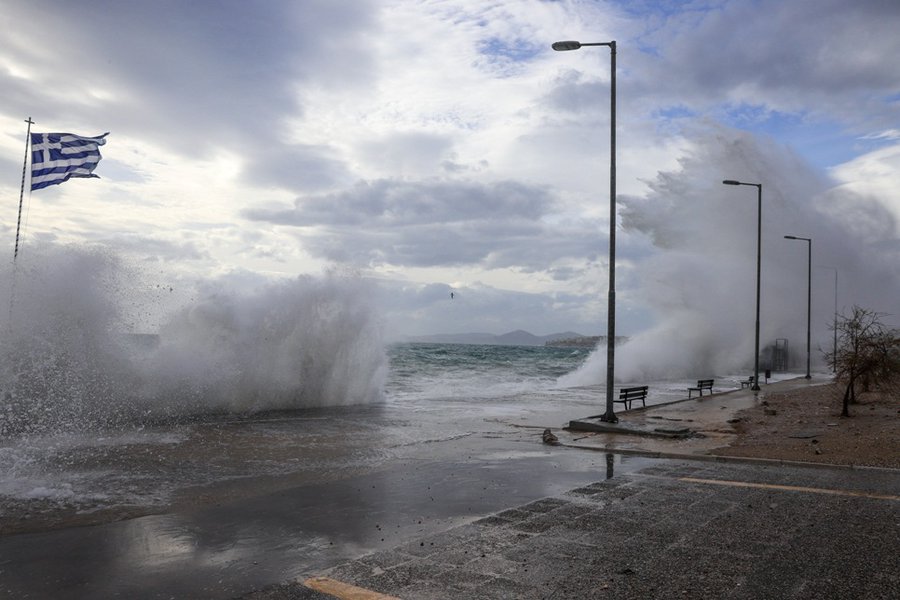 Weather warning issued as storm Genesis expected to lash Greece ...