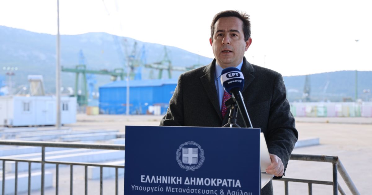 Μηταράκης από τον Έβρο για τους 38 μετανάστες: Η Τουρκία υπό απειλή ...