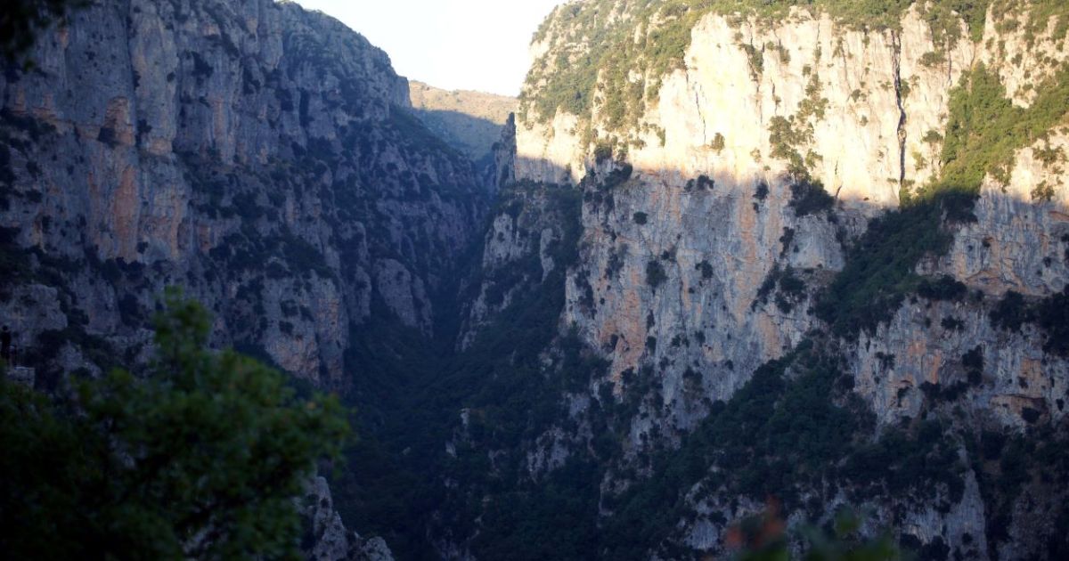 Αγνοείται ζευγάρι Ισραηλινών τουριστών στη χαράδρα του Βίκου - Σε ...