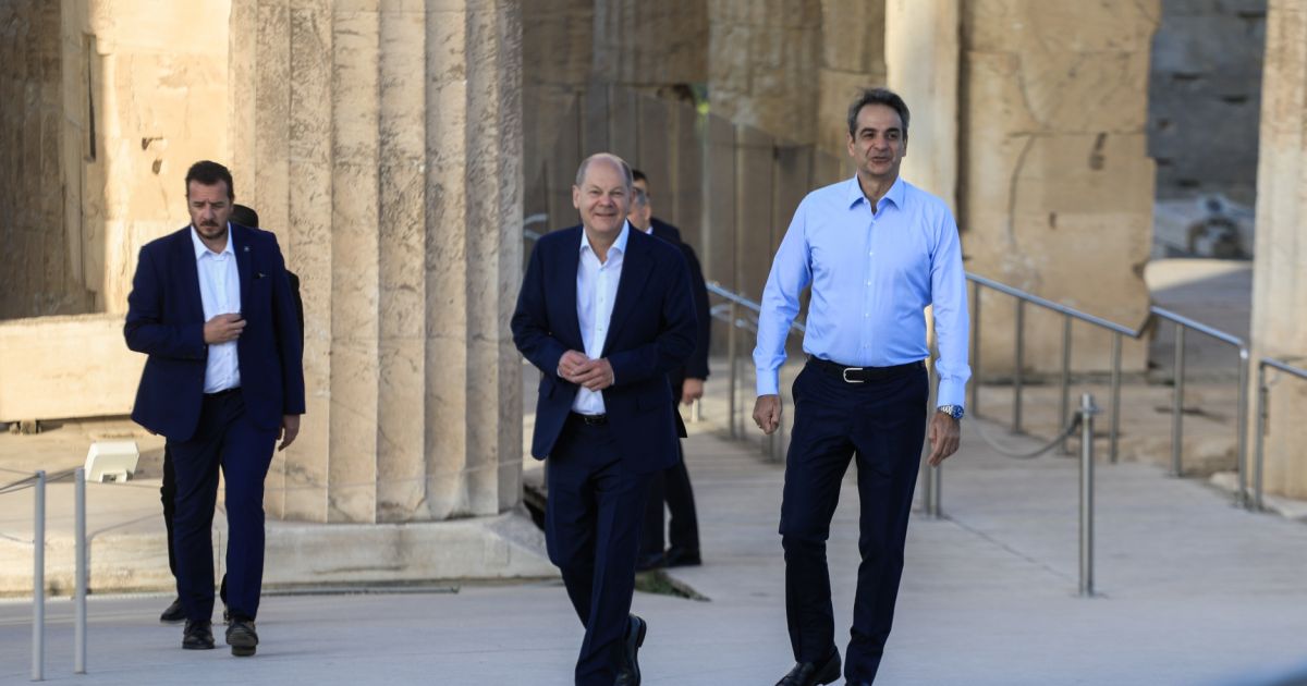 Όλαφ Σολτς Ελλάδα: Τον υποδέχθηκε ο πρωθυπουργός στην Ακρόπολη ...