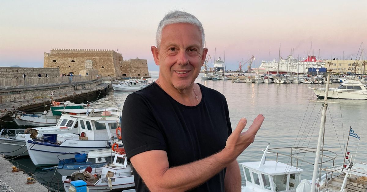 Τάσος Δούσης: «Δε θα ξαναπήγαινα ποτέ στη ζωή μου στην Ινδία. Ποτέ όμως ...