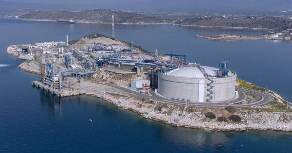 Revithoussa floating storage unit operational | Ειδησεις | Pagenews.gr