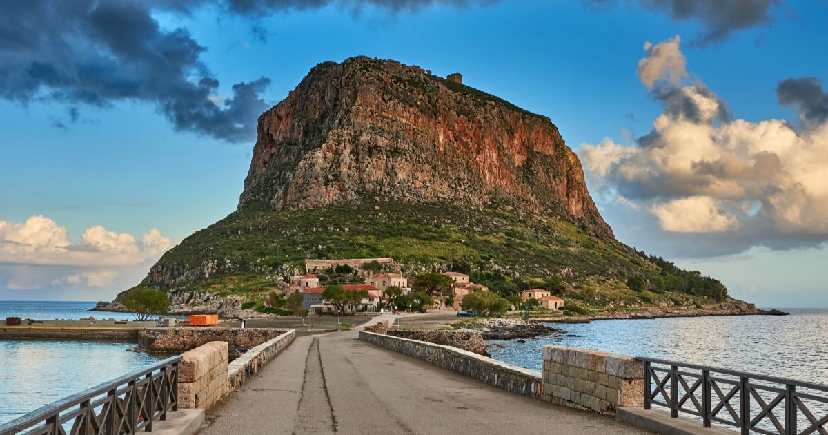 Ταμείο Ανάκαμψης: Δώθηκε το πράσινο φως για τελεφερίκ στο Κάστρο της ...