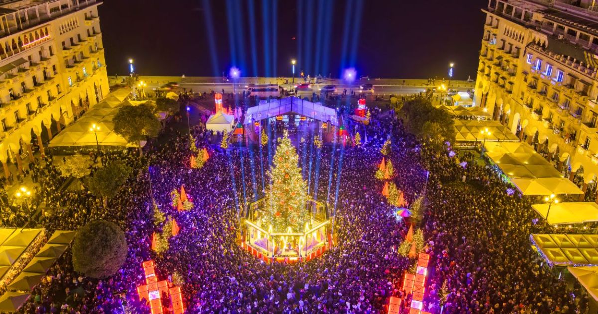 Χριστούγεννα 2022 - Θεσσαλονίκη: Άναψε το χριστουγεννιάτικο δέντρο στην ...