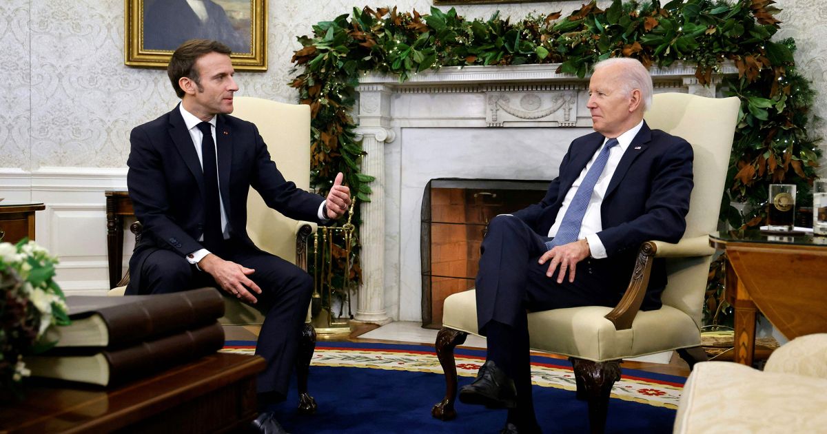 Πόλεμος στην Ουκρανία: Ο όρος Μπάιντεν για συνομιλία με τον Πούτιν ...