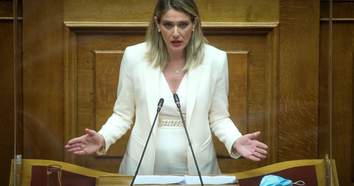Αννα Ευθυμίου: Απαντά στις καταγγελίες για «δουλειές» με το Δημόσιο ...