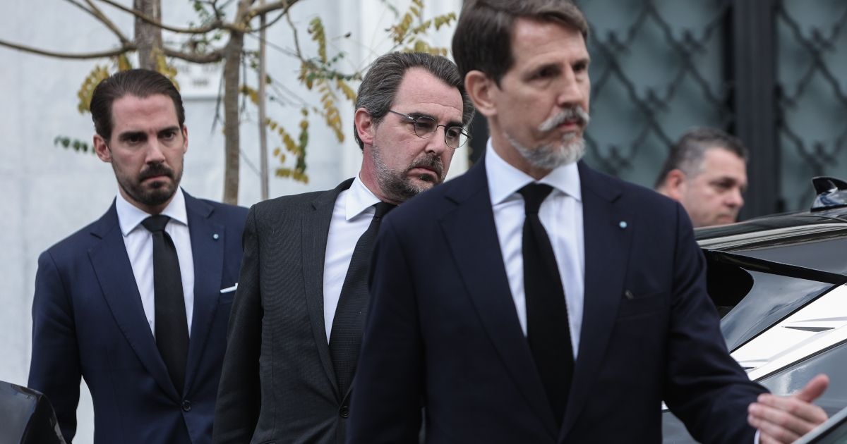 Στη Μητρόπολη οι γιοι του τέως βασιλιά για τα διαδικαστικά της κηδείας ...
