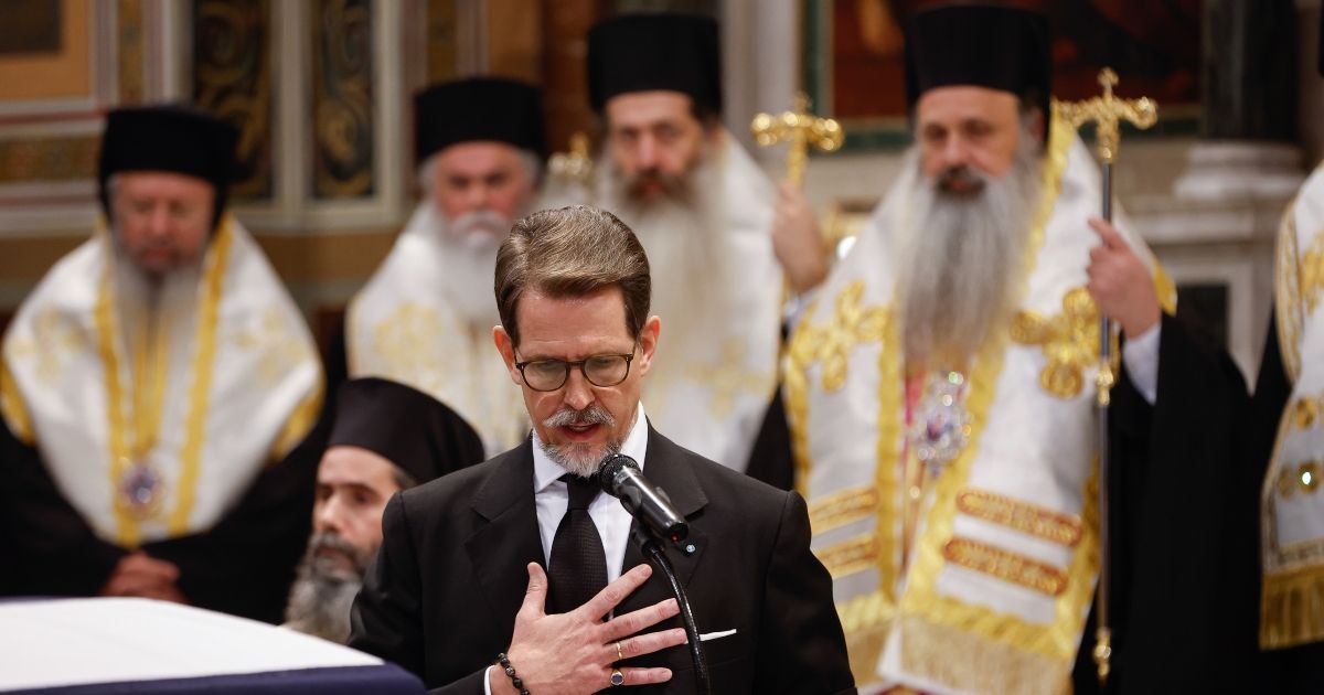 Κέρδισε τις εντυπώσεις αποχαιρετώντας τον πατέρα του [vid] | Ειδησεις ...