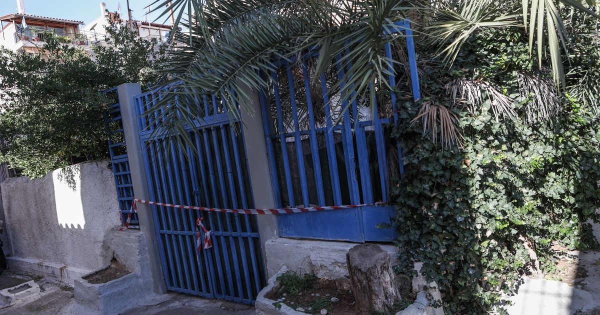 Γυναικοκτονία στη Νίκαια: Στο νοσοκομείο ο 50χρονος που στραγγάλισε τη ...