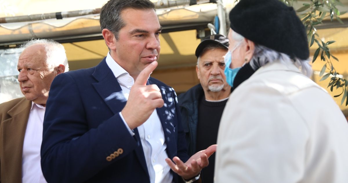 Τσίπρας στο Αιγάλεω: Δεσμεύθηκε για επαναφορά της 13ης σύνταξης ...