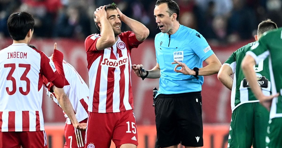 Τί λέει ο κανονισμός για το οφσάιντ στο γκολ του Ολυμπιακού που ...
