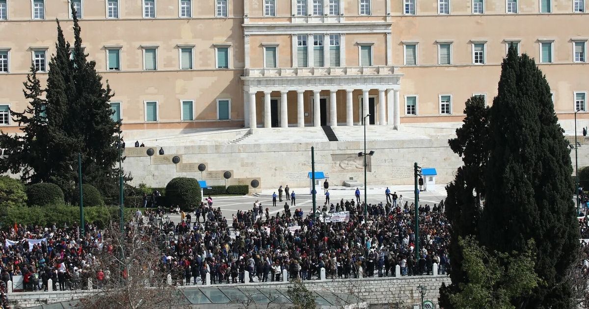 Alexis Tsipras: Tempi train collision the result από an ineffective ...