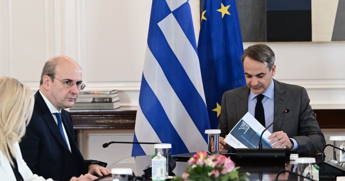 Κατώτατος μισθός - Μητσοτάκης: Στα 780 ευρώ από την 1η Απριλίου ...