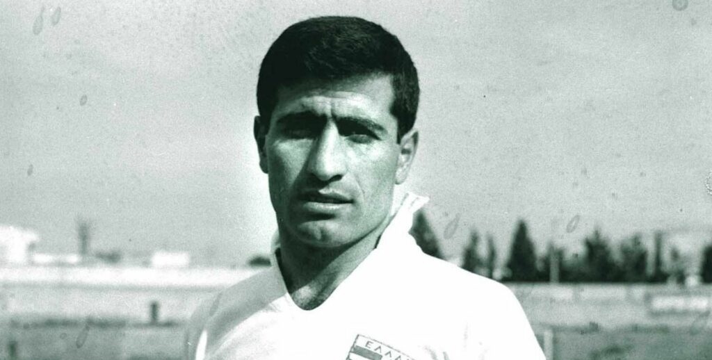 Leading Greek football player από the 20th century has passed away ...