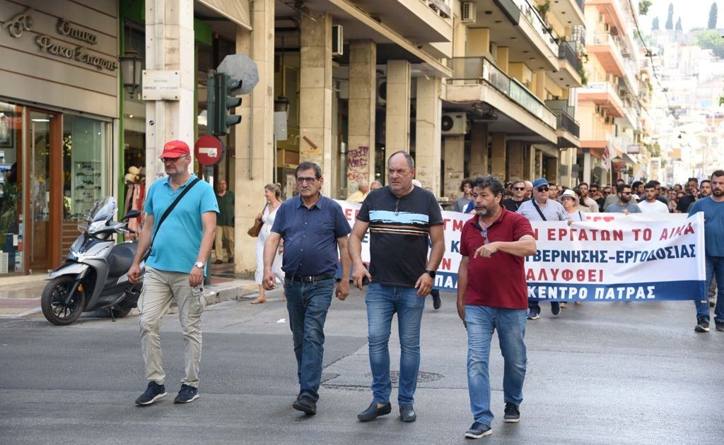 Πάτρα: Σύσσωμη η Δημοτική Αρχή, στην διαμαρτυρία για το τραγικό συμβάν ...