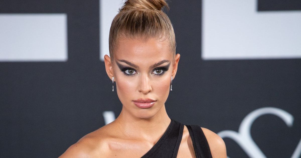 Jessica Goicoechea: Θα σε κάνει να χάσεις το μυαλό σου - Κατεβάζει το ...