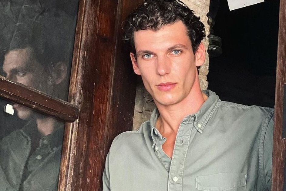 Βασίλης Μίχας: Λιώνει από την γυμναστική και έχει κορμί φέτες - Θα ...