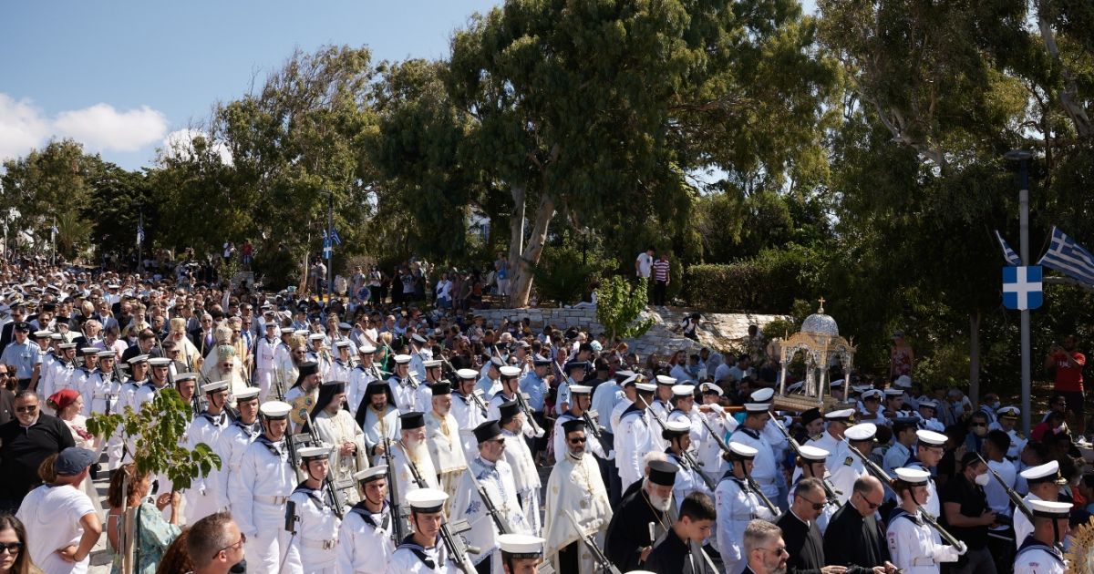 Πού γιορτάζει το Πάσχα του Καλοκαιριού η πολιτική και πολιτειακή ηγεσία ...