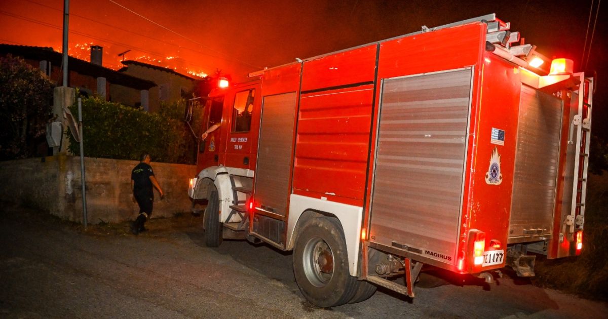 Mάχη με τις αναζωπυρώσεις σε Έβρο, Πάρνηθα, Βοιωτία -122 πυρκαγιές σε ...