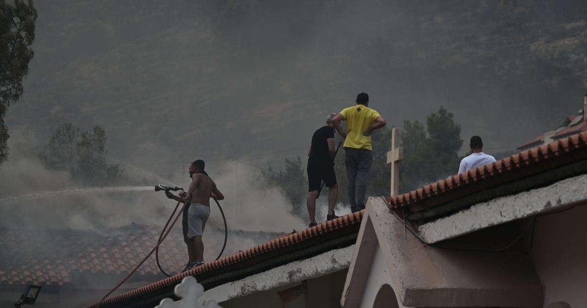 Mt. Parnitha fire has subsided, but firefighting efforts will continue ...