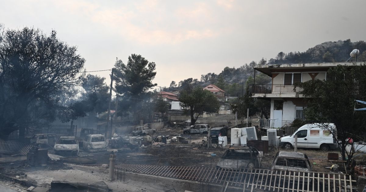Φωτιά στην Πάρνηθα: Νέο μέτωπο στον Αυλώνα - Απειλεί τον Εθνικό Δρυμό ...