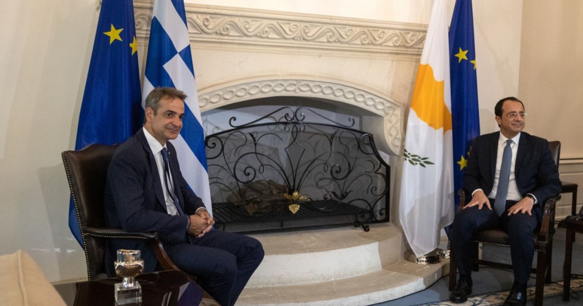 Μητσοτάκης σε Χριστοδουλίδη: Απαράδεκτες οι επιθέσεις Τουρκοκύπριων ...