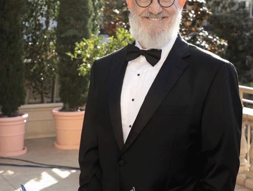 Nicholas Howley: Ο δισεκατομμυριούχος που υπερχρέωνε το Πεντάγωνο ...