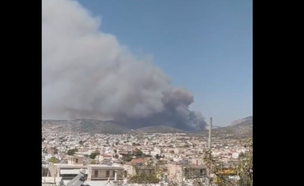 Φωτιά στους πρόποδες της Πάρνηθας: Εκκενώνεται η Φυλή προς Άνω Λιόσια ...