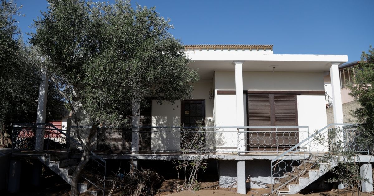 Ξεκίνησαν οι πρώτες αποζημιώσεις στους πληγέντες από τις πλημμύρες στη ...