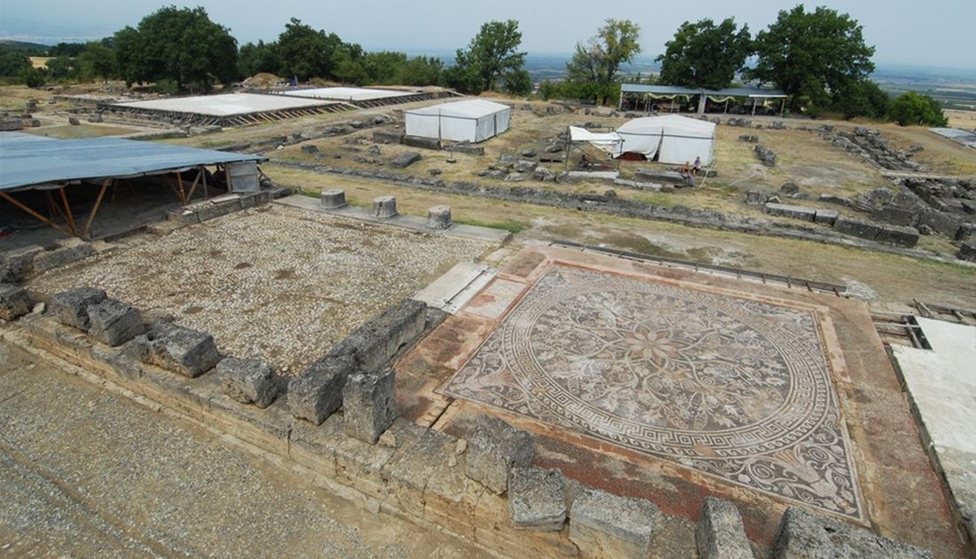 Ολοκληρώνεται η αναστήλωση του ανακτόρου του Φιλίππου Β΄ στις Αιγές ...