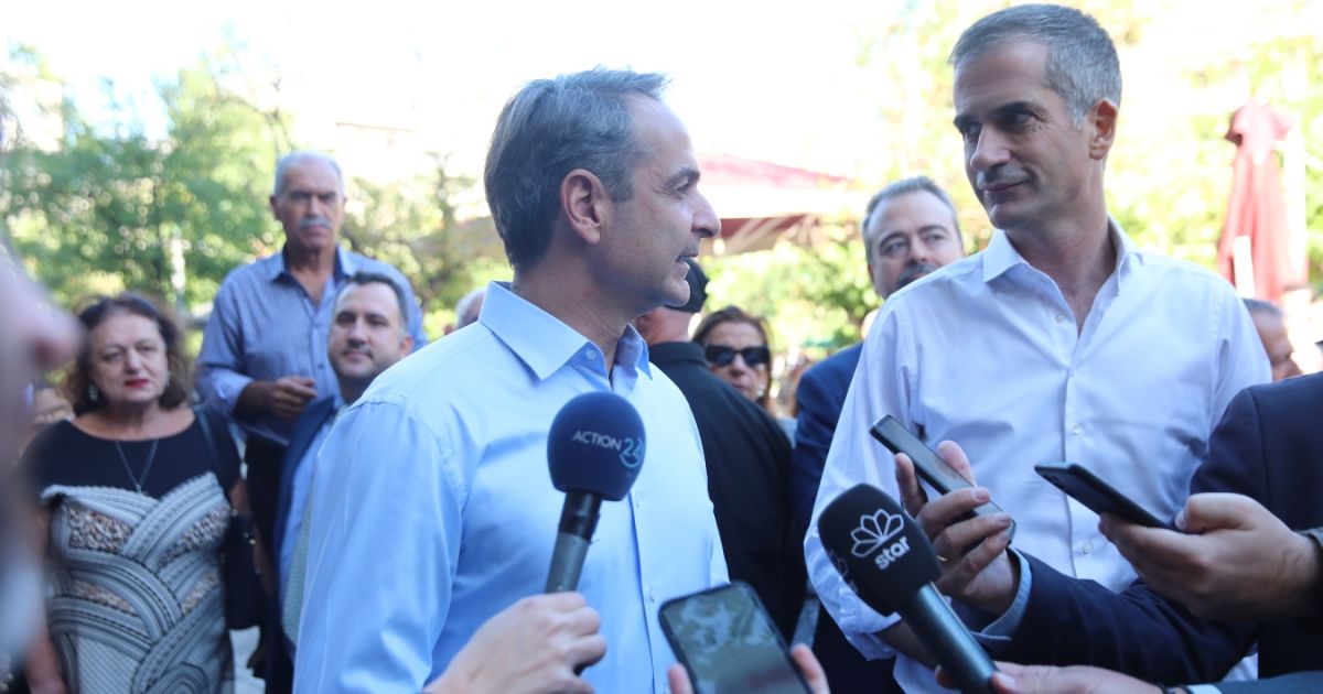 Κυριάκος Μητσοτάκης: Βόλτα με τον Κώστα Μπακογιάννη στη Βικτώρια [pics ...