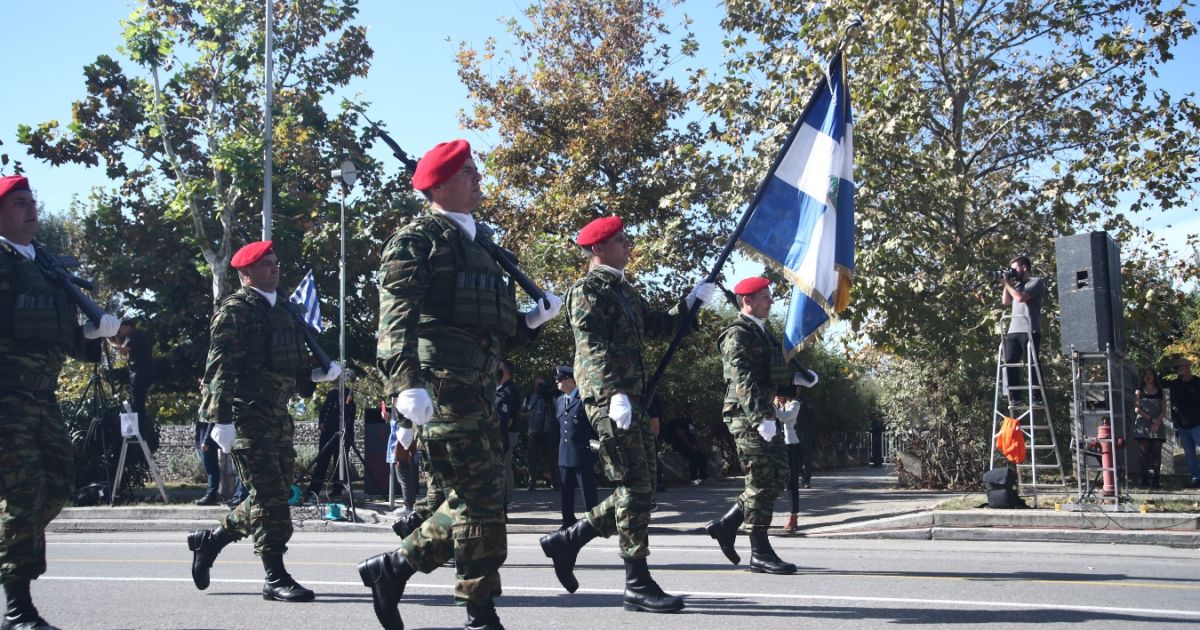 28η Οκτωβρίου: Ολοκληρώθηκε η μεγάλη στρατιωτική παρέλαση στη ...