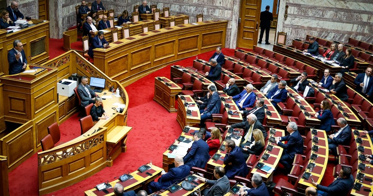 Τέμπη: Τις προτάσεις ΣΥΡΙΖΑ και ΠΑΣΟΚ για σύσταση προανακριτικών συζητά ...