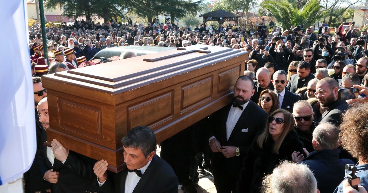 Βασίλης Καρράς: Επέστρεψε για πάντα στο Κοκκινοχώρι Καβάλας | Ειδησεις ...