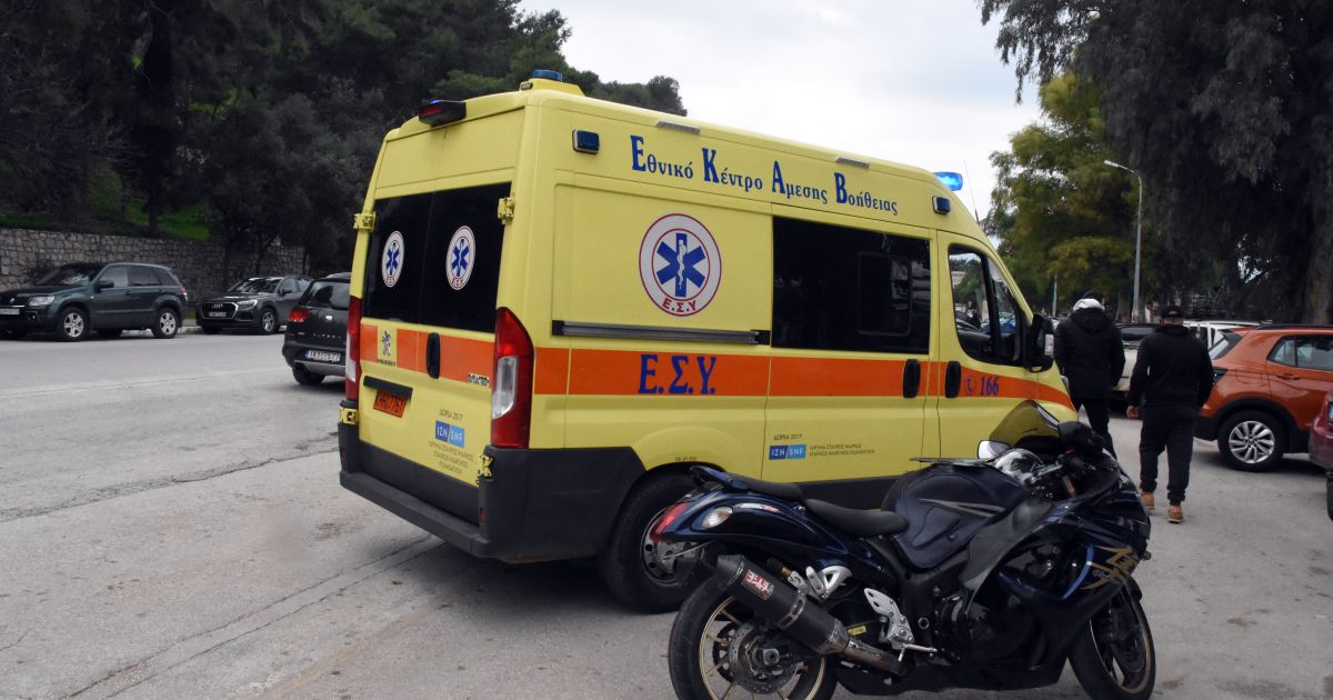 Πειραιάς: Επί μια ώρα προσπαθούσαν να επαναφέρουν τον 18χρονο, που ...