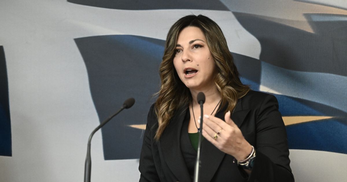 Ζαχαράκη για τα μέτρα για νέους γονείς: Δίνεται πλέον μόνιμα αυξημένο ...