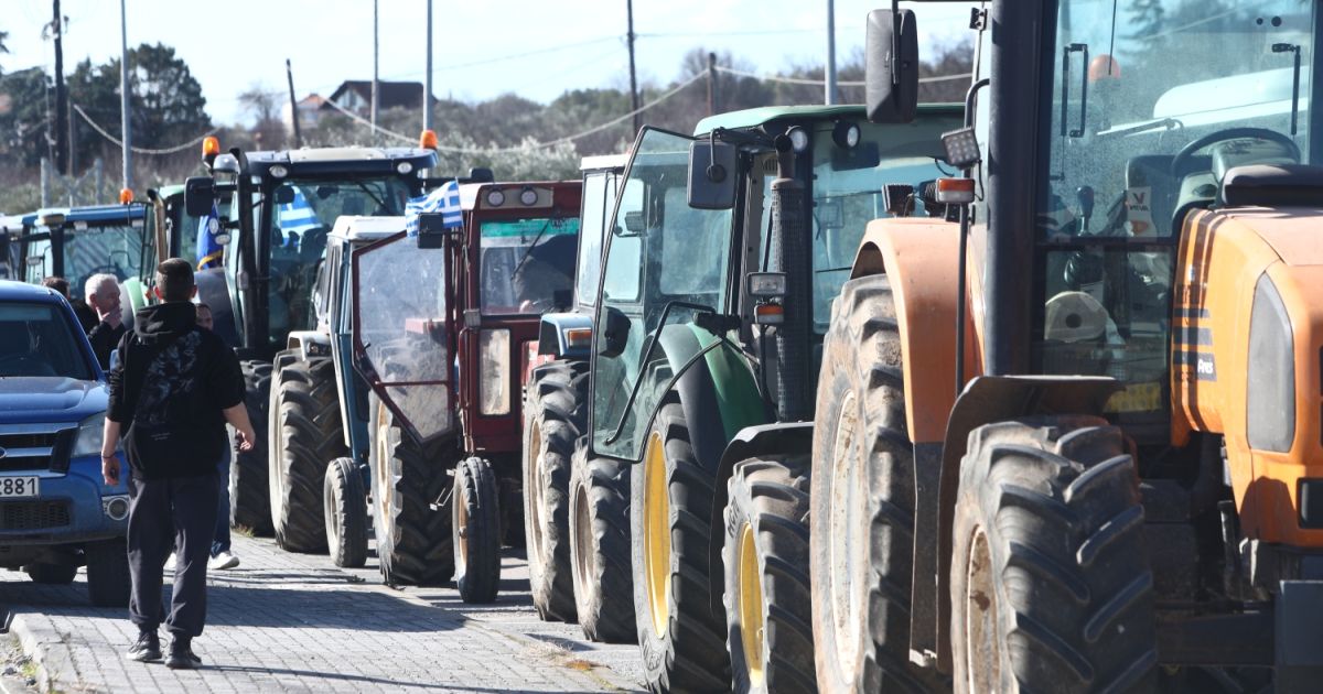Σκληραίνουν τη στάση τους οι αγρότες -Που υπάρχουν μπλόκα | Ειδησεις ...