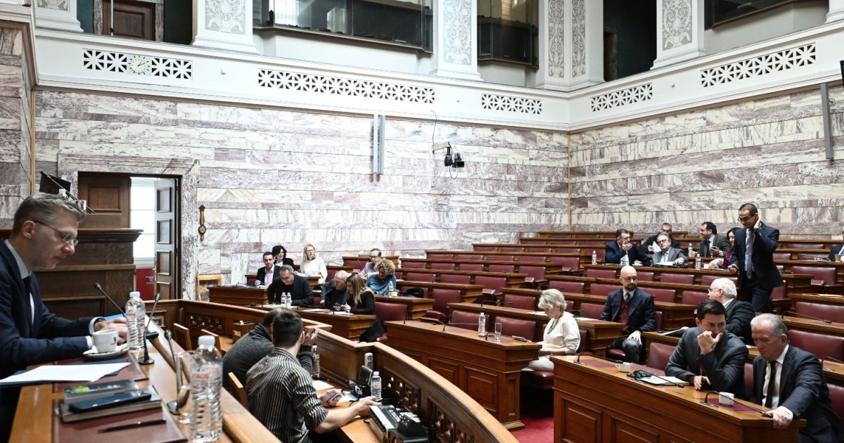 Πολιτικός γάμος: Θετικοί ΝΔ, ΣΥΡΙΖΑ, ΠΑΣΟΚ, Πλεύση Ελευθερίας και Νέα ...