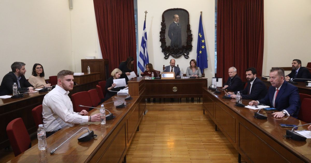 Κύκλοι ΝΔ: Αδιανόητη επίθεση Β. Κόκκαλη στον φοιτητή Αλικανιώτη στην ...