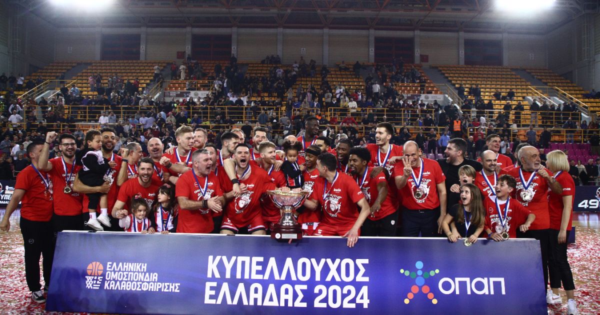 ΚΑΕ Ολυμπιακός: Γιορτάζει τον τίτλο σε νυχτερινό μαγαζί της περιοχής ...